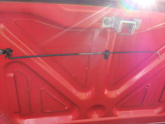 Bob's Garage / 70 Mustang - Hood Props